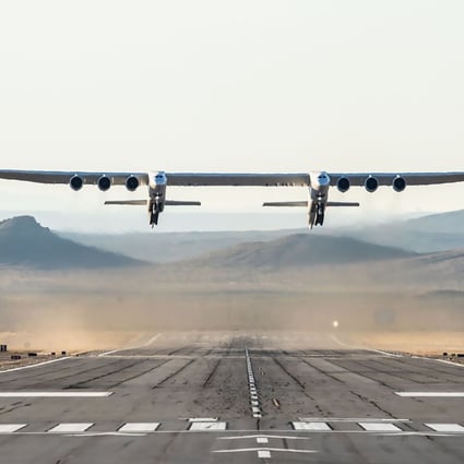 World’s largest plane, the Stratolaunch ‘Roc’, makes first test flight ...