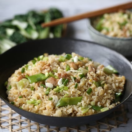 How to make fried rice that is full of flavour, with chicken and salted ...