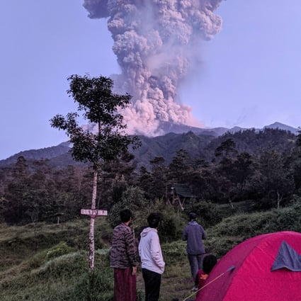 Indonesia’s Mount Merapi volcano erupts, spewing ash 6km into the air ...
