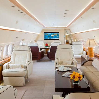 Donald Trump, Bill Gates and Tom Cruise take off ... the private jet ...