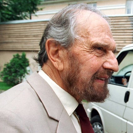 Notorious British-Soviet double agent George Blake dies in Russia at 98 ...