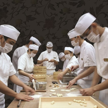 Ugly dumplings and mangled Chinese from a dim sum chef on YouTube ...
