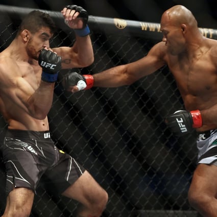 UFC 262: Jacare Souza’s arm breaks with loud snap as Andre Muniz ...