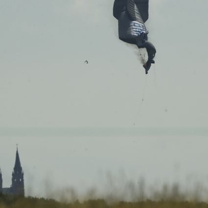 Horror crash: blimp bursts into flames and plummets to the ground at US ...