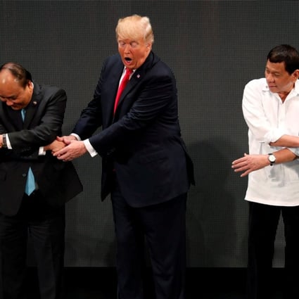Donald Trump botches ‘Asean handshake’, forgets to cross arms during ...
