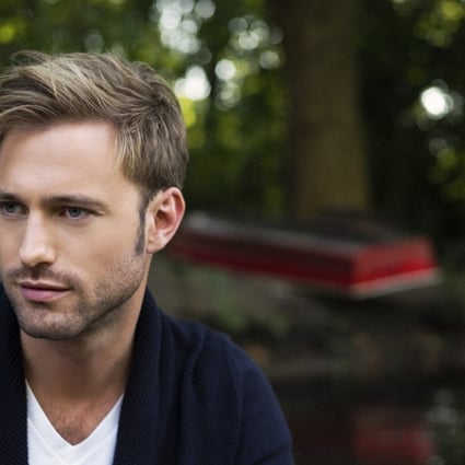 German baritone brings his film-star looks and informal lieder style to ...