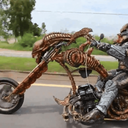Predator riding Xenomorph bike spotted on a highway in Thailand, new ...